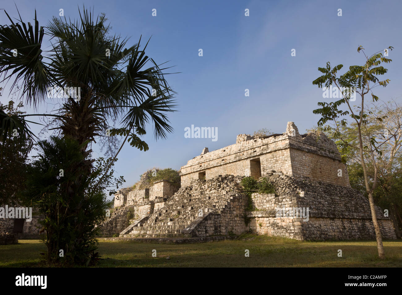 Twin pyramid hi-res stock photography and images - Alamy