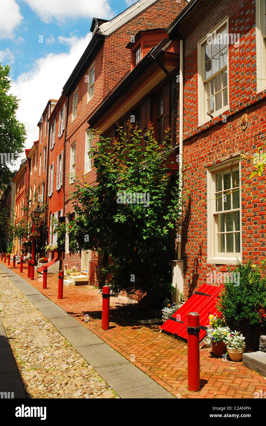 Row houses philadelphia pa hi-res stock photography and images - Alamy