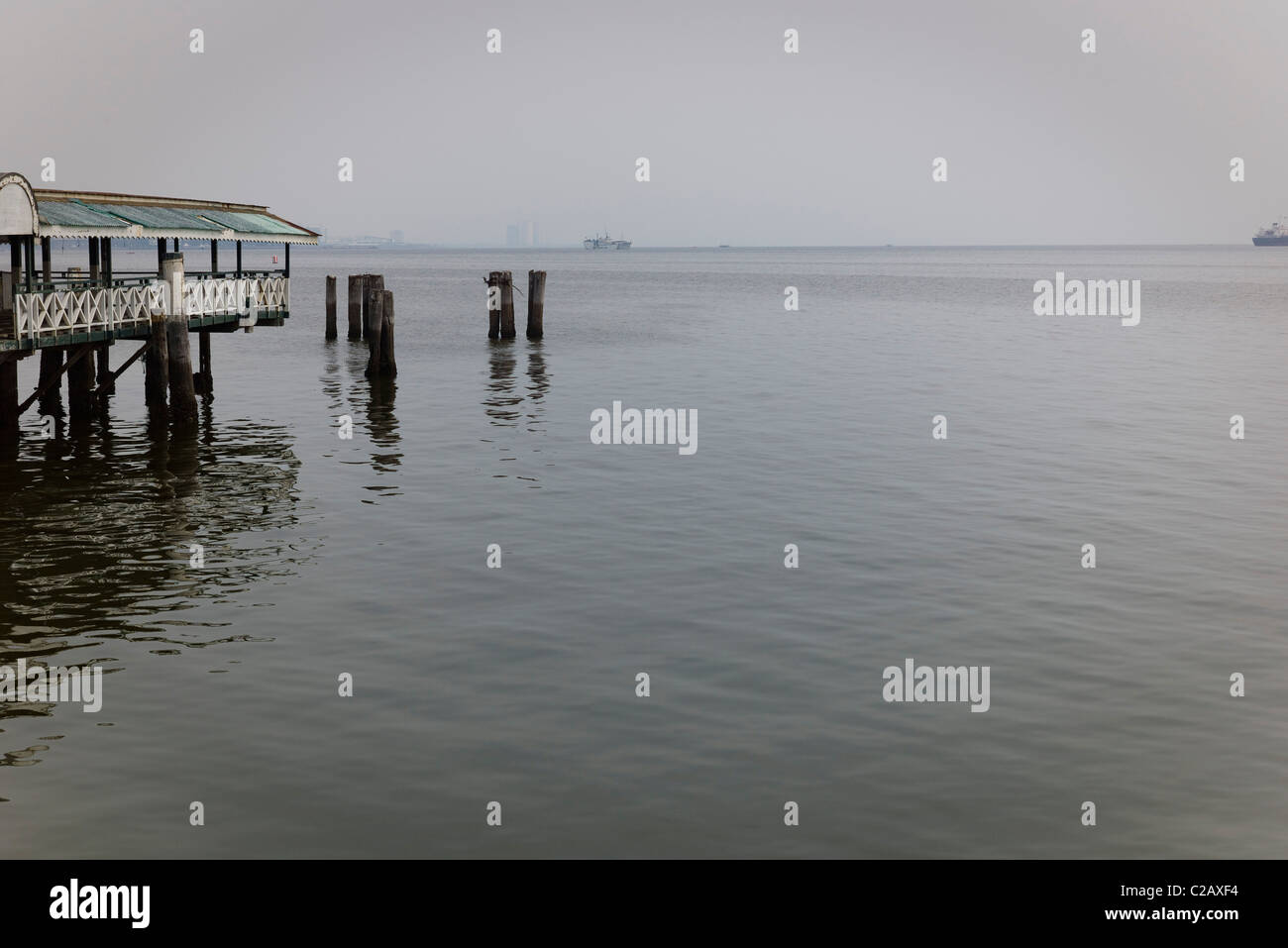 Philippines, Luzon, Manila, pier on bay Stock Photo - Alamy