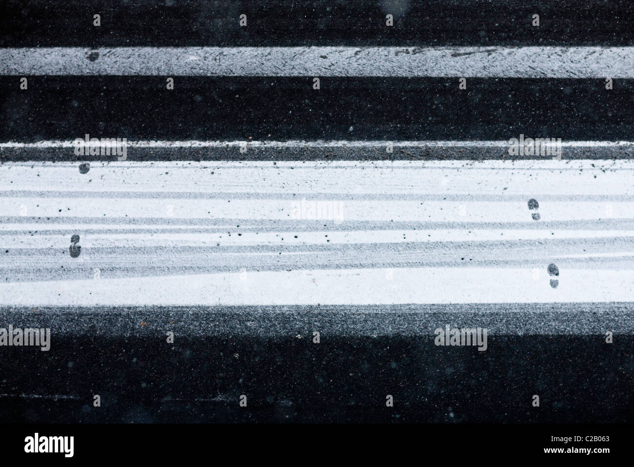 Covered crosswalk hi-res stock photography and images - Alamy