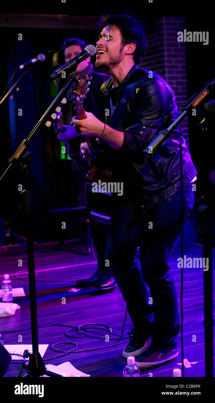 Kris Allen The American Idol winner makes a special appearance at 'B.B ...