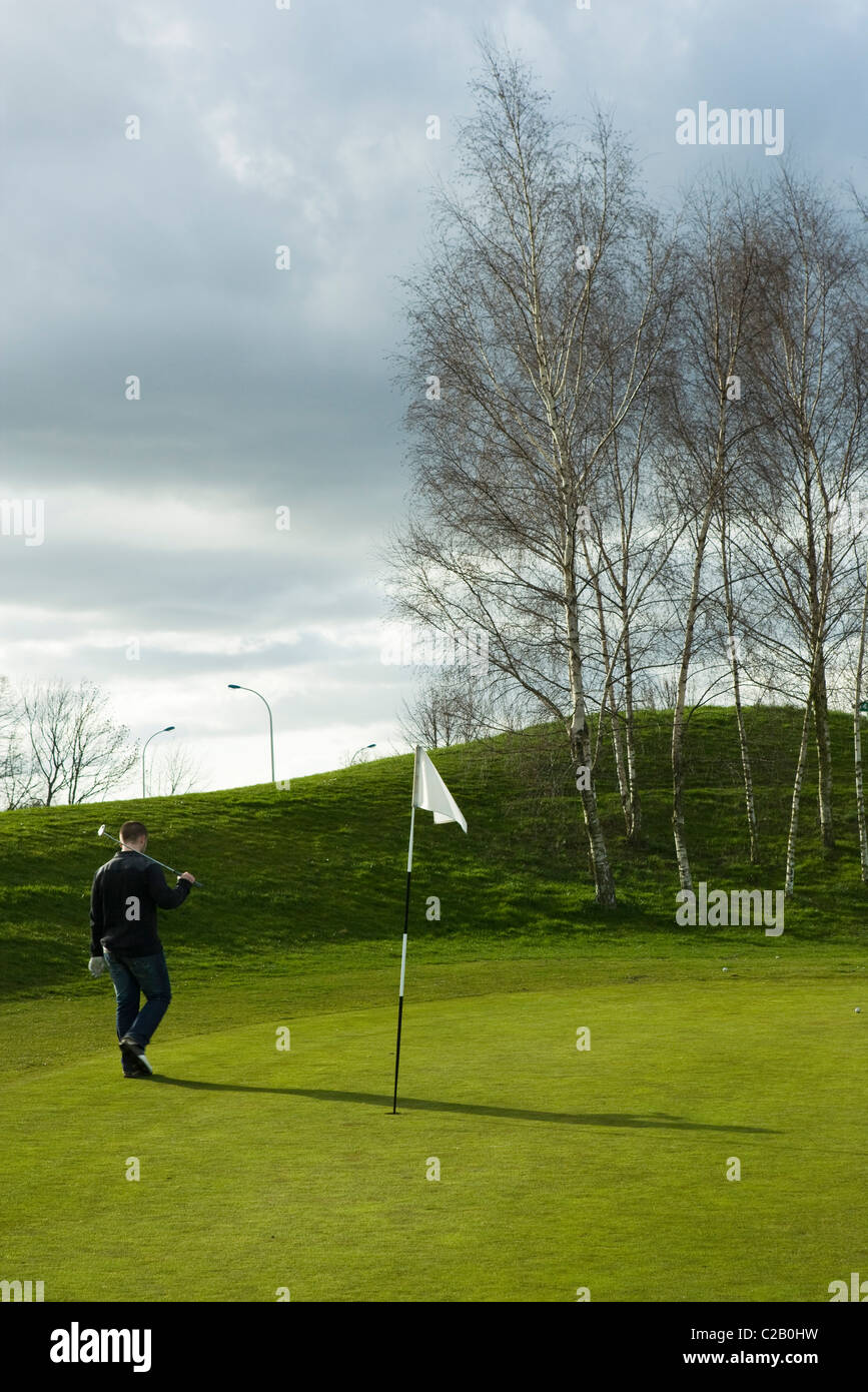 Walking with golf hi-res stock photography and images - Alamy