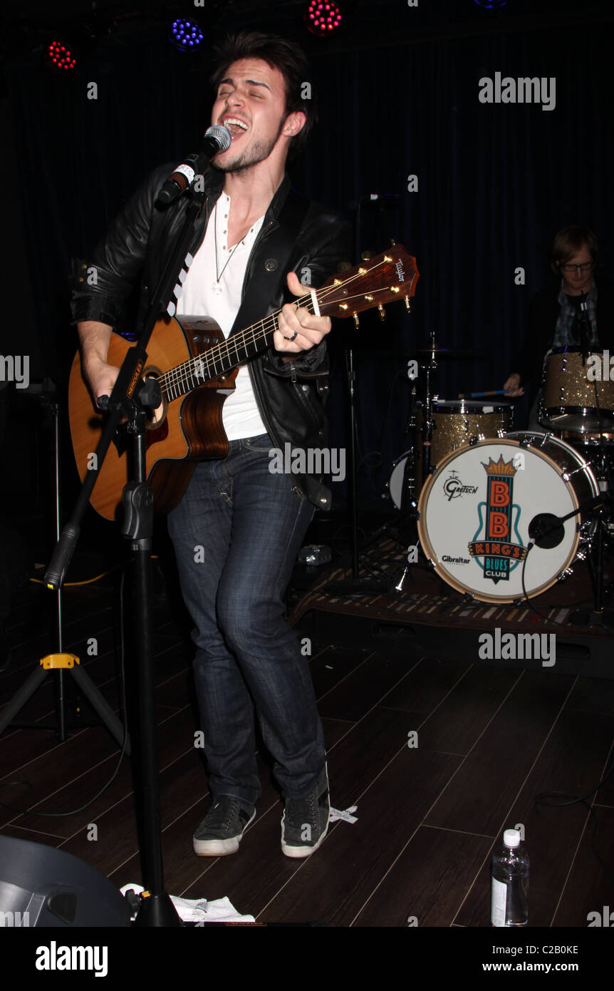 Kris Allen The American Idol winner makes a special appearance at 'B.B ...