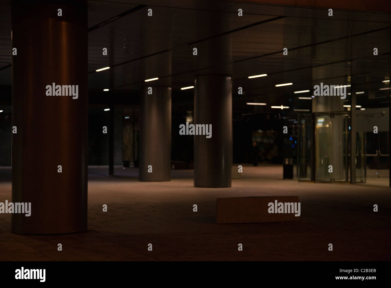 Modern building exterior lobby hi-res stock photography and images - Alamy