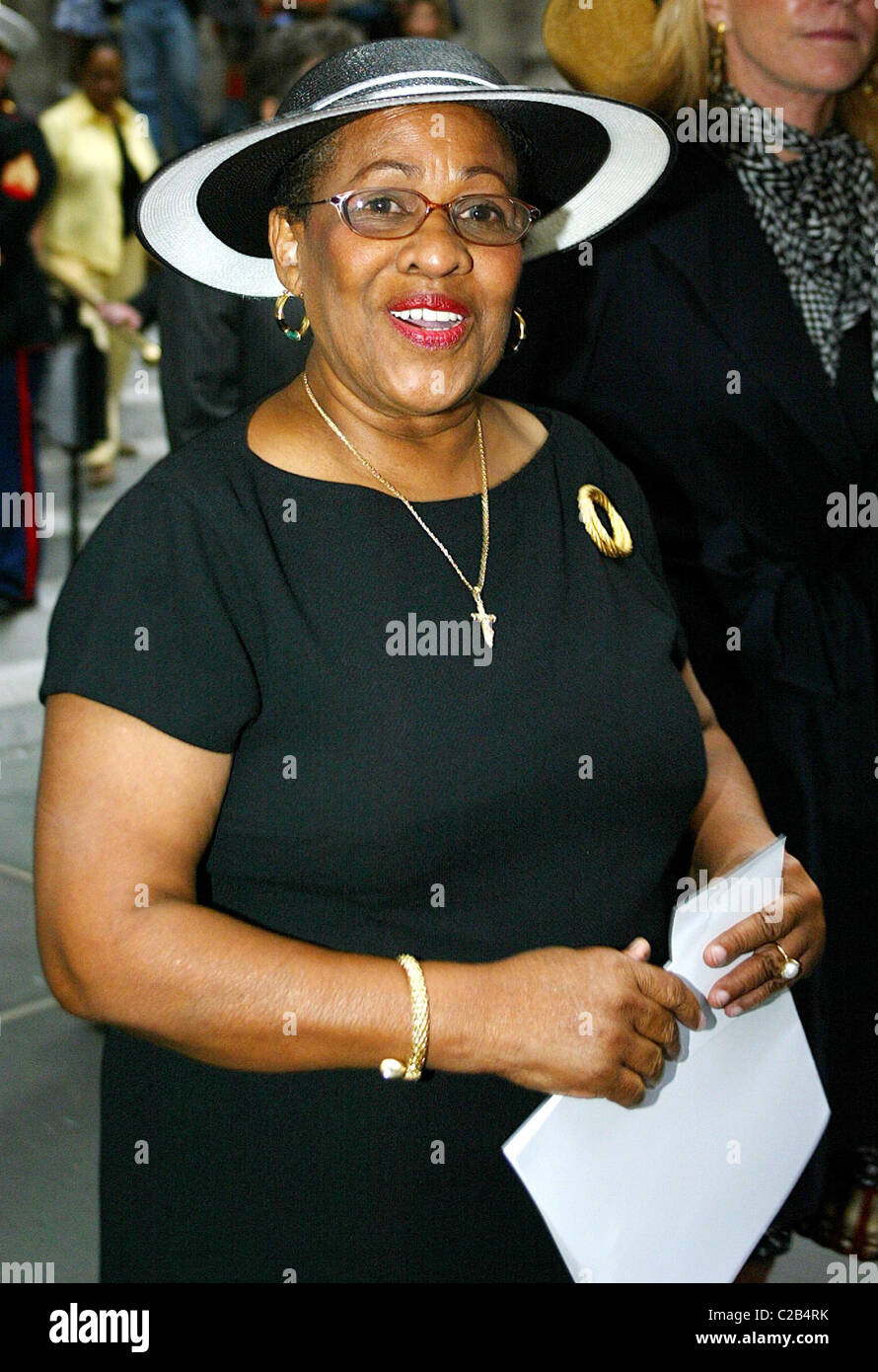 Beverly Thompson The funeral of Brooke Astor at St. Thomas Church in ...