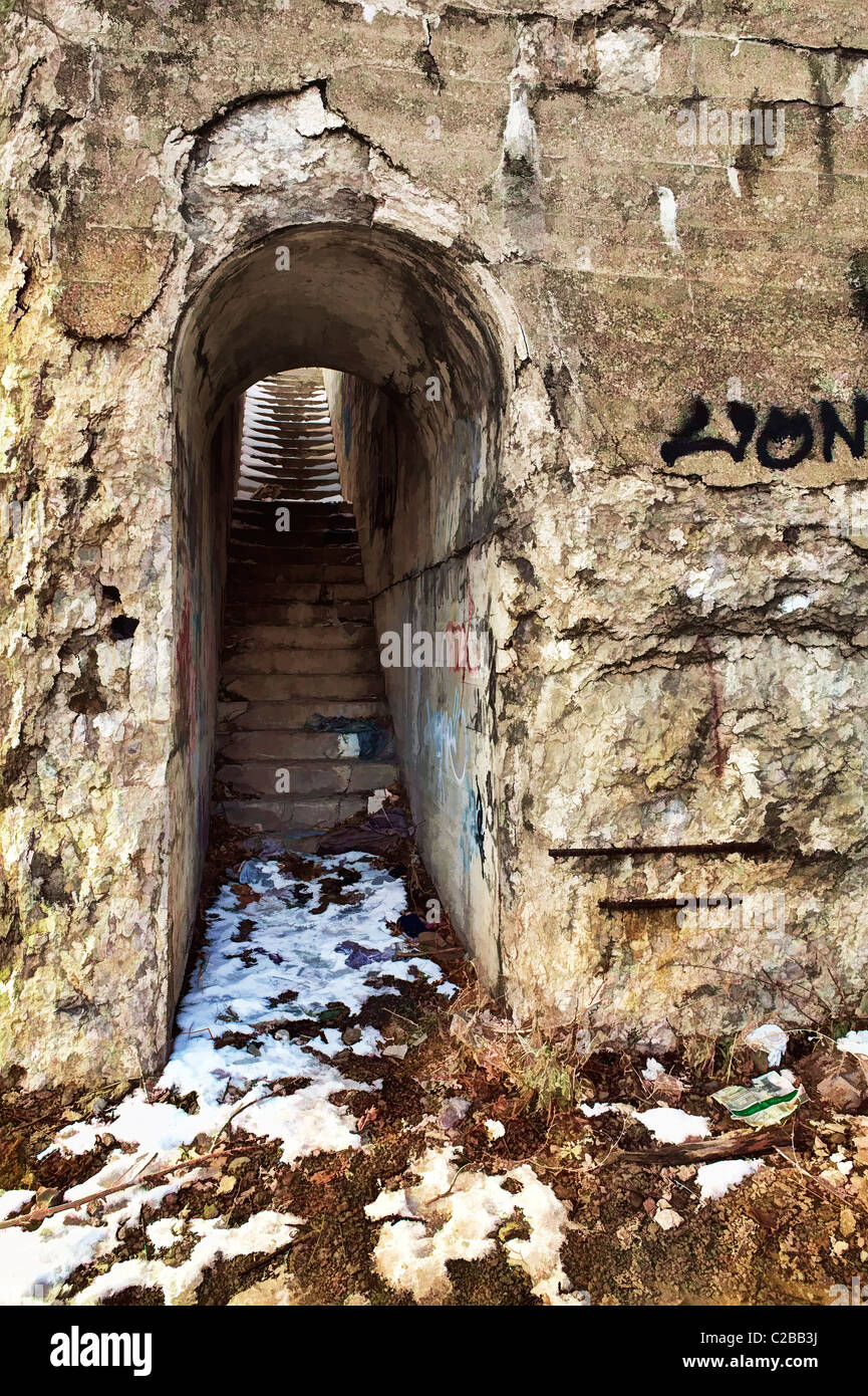 Homeless tunnel hi-res stock photography and images - Alamy