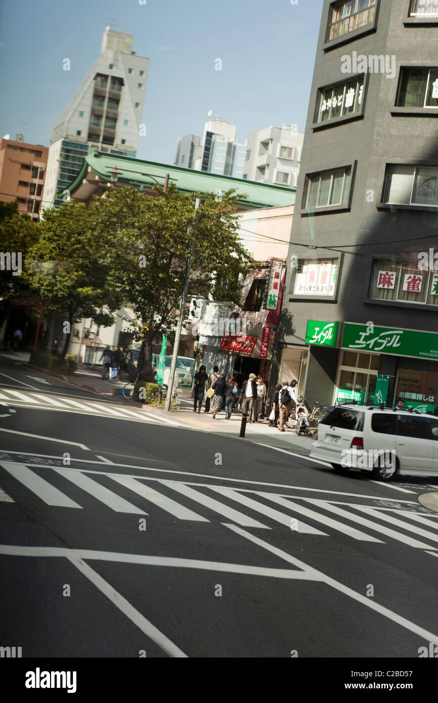 ZEBRA CROSSING IN TOKYO JAPAN Stock Photo - Alamy