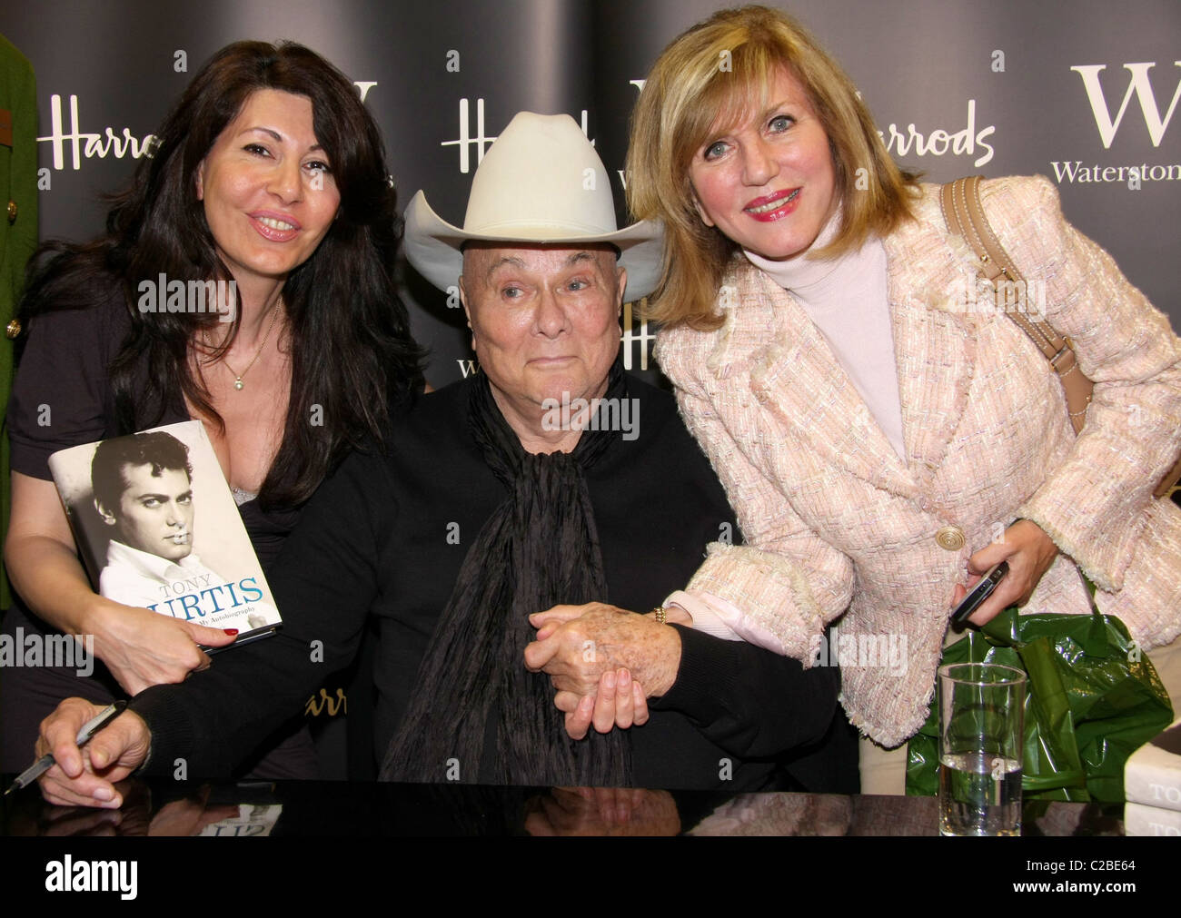 **File Photos** Hollywood legend Curtis dead Hollywood legend {TONY ...