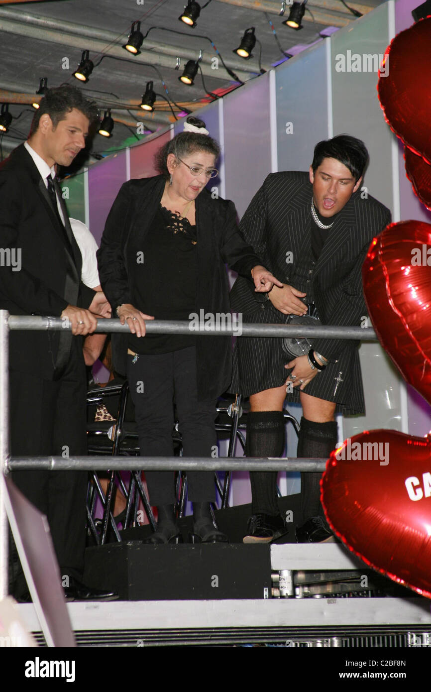 Carol vincent hi-res stock photography and images - Alamy