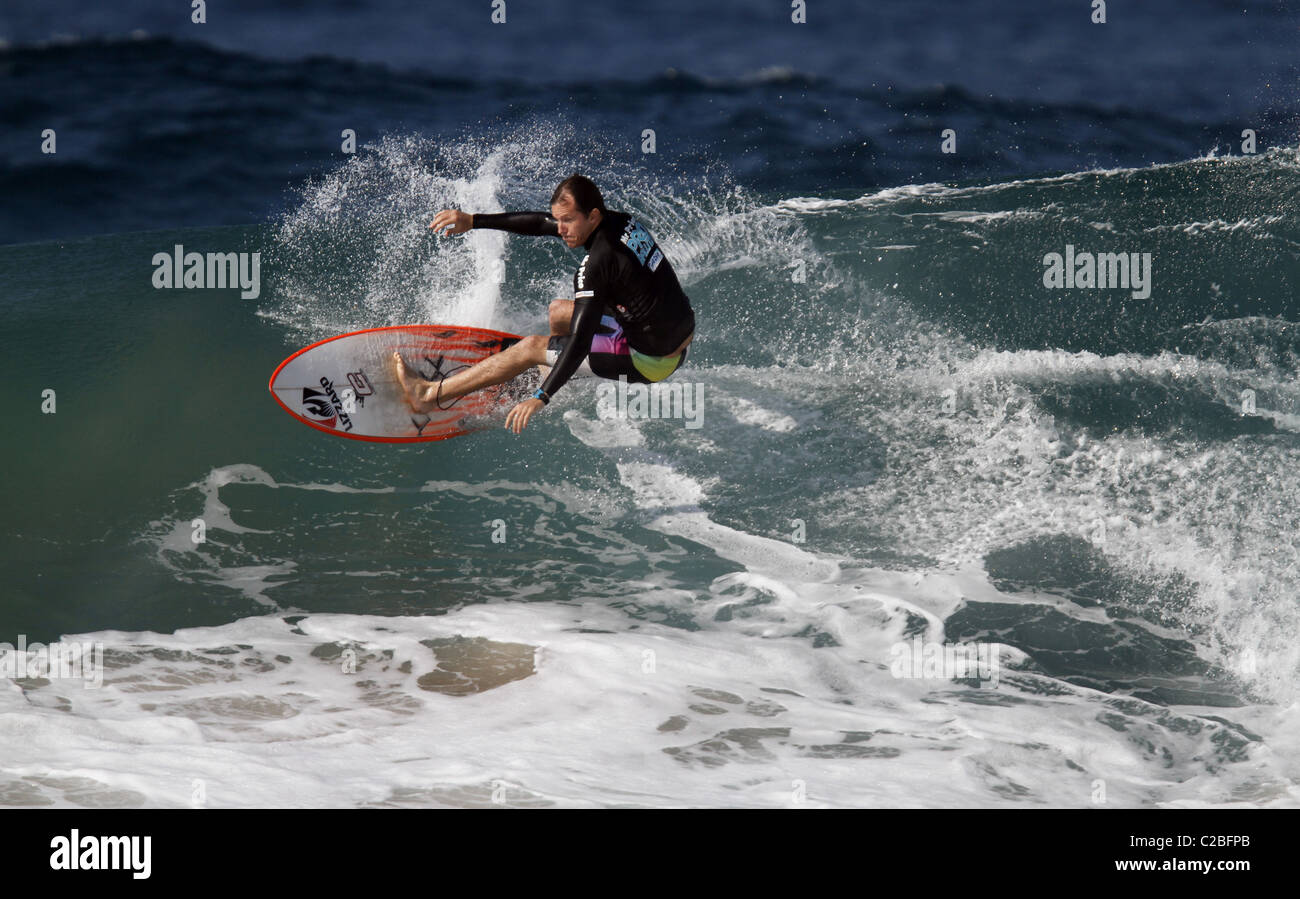 GAVIN ROBERTS SOUTH AFRICAN PRO SURFER SOUTH AFRICAN PRO SURFER BALLITO ...