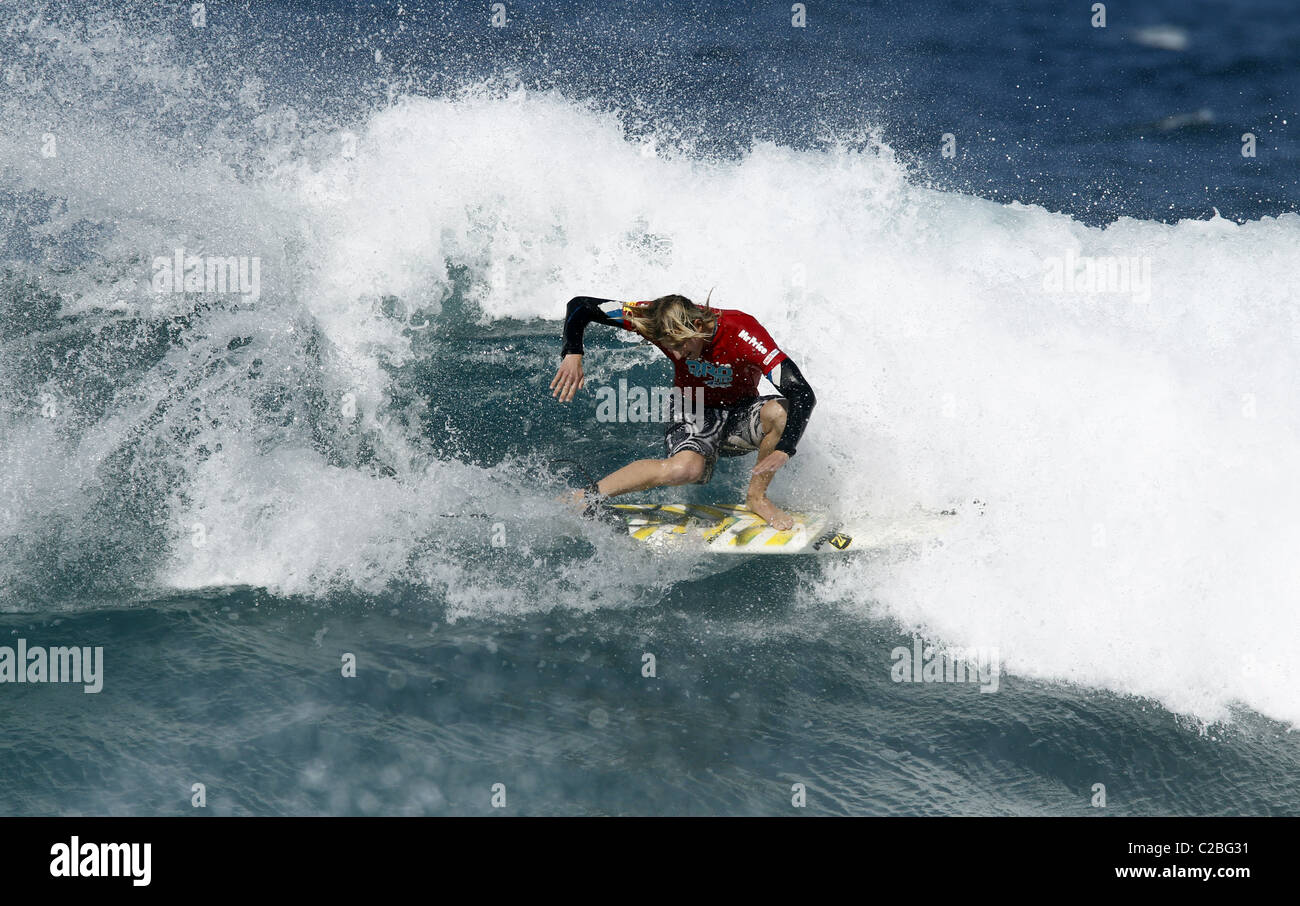 MATTHEW BROMLEY SOUTH AFRICAN PRO SURFER SOUTH AFRICAN PRO SURFER ...