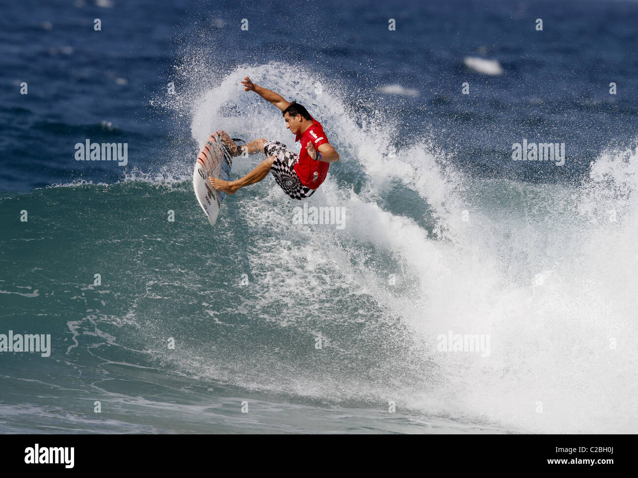 SHANE THORNE SOUTH AFRICAN PRO SURFER SOUTH AFRICAN PRO SURFER BALLITO ...