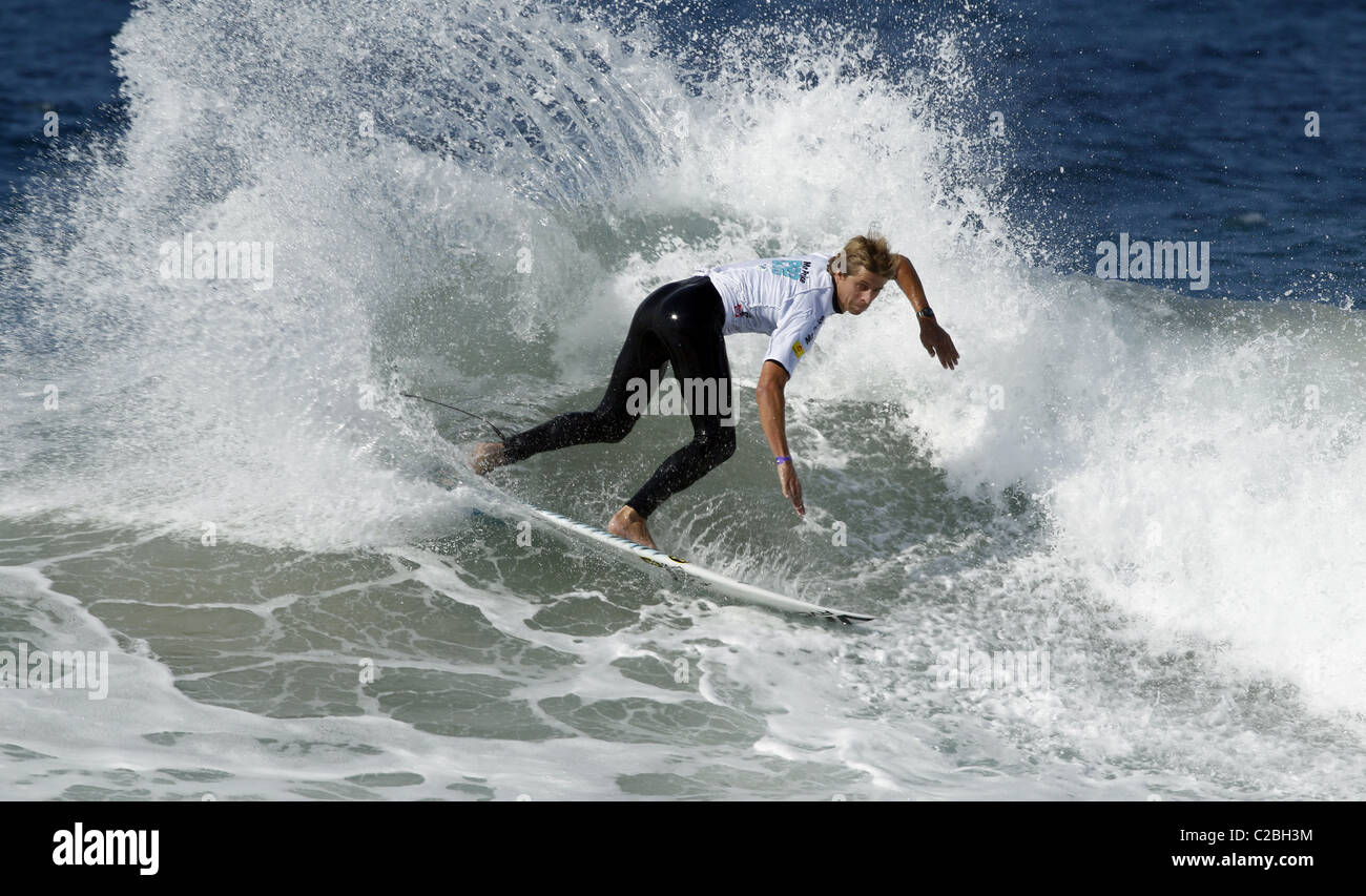 SIMON FISH SOUTH AFRICAN PRO SURFER SOUTH AFRICAN PRO SURFER BALLITO ...