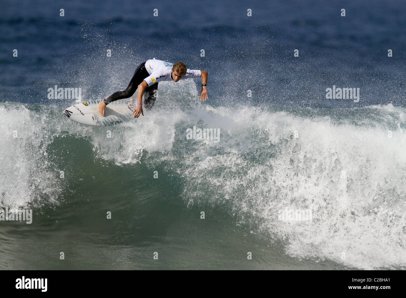 SIMON FISH SOUTH AFRICAN PRO SURFER SOUTH AFRICAN PRO SURFER BALLITO ...