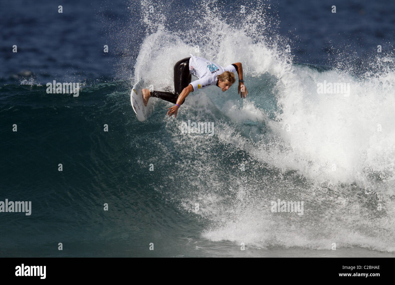 SIMON FISH SOUTH AFRICAN PRO SURFER SOUTH AFRICAN PRO SURFER BALLITO ...