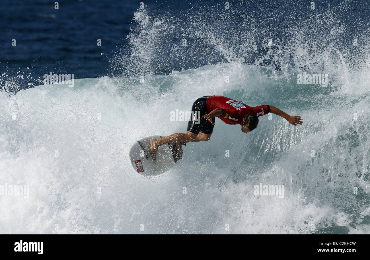 TRAVIS LOGIE SOUTH AFRICAN PRO SURFER SOUTH AFRICAN PRO SURFER BALLITO ...