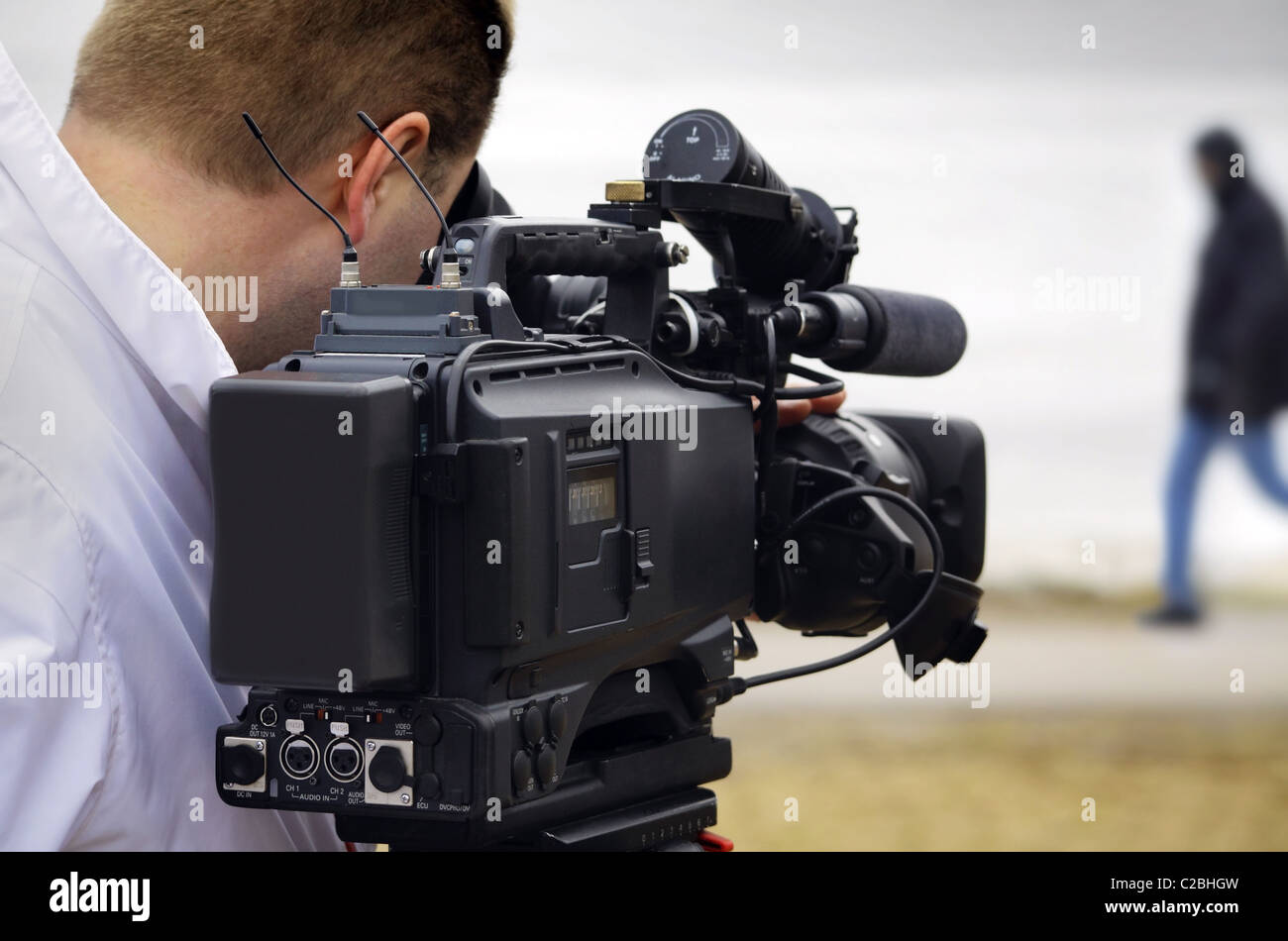 Tv reportage hi-res stock photography and images - Alamy