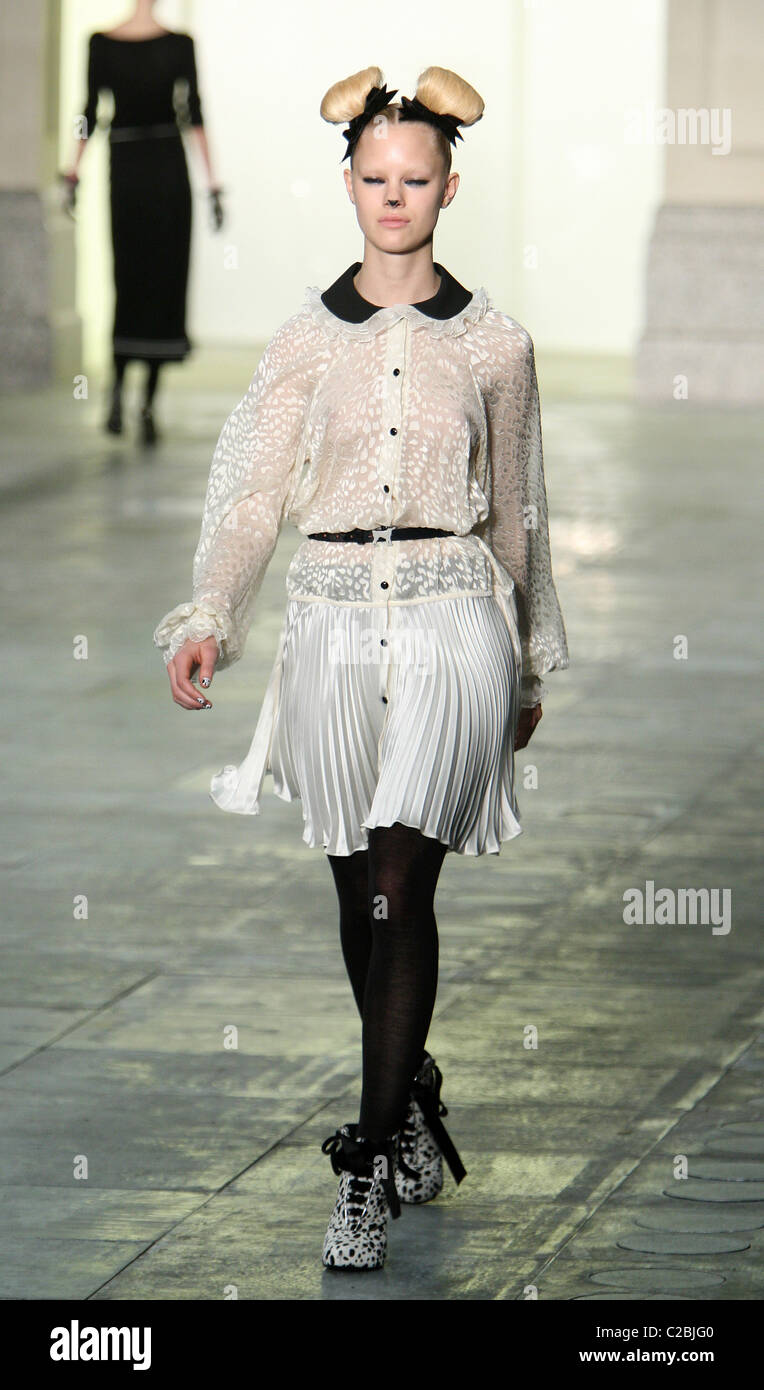 Unique catwalk AW 2011/12 at London Fashion Week Stock Photo - Alamy