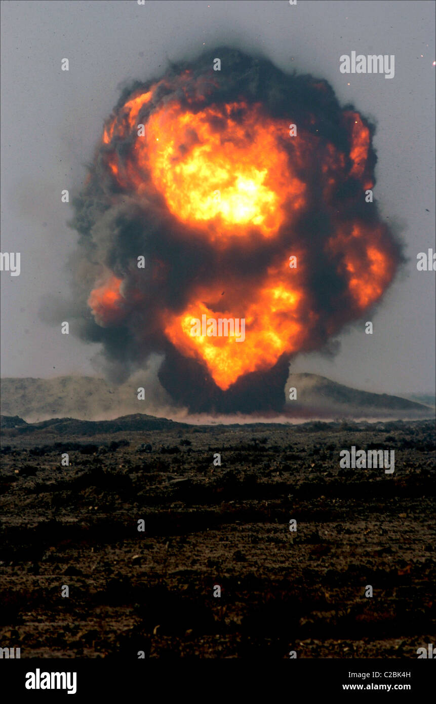 Ied explosion middle east hi-res stock photography and images - Alamy