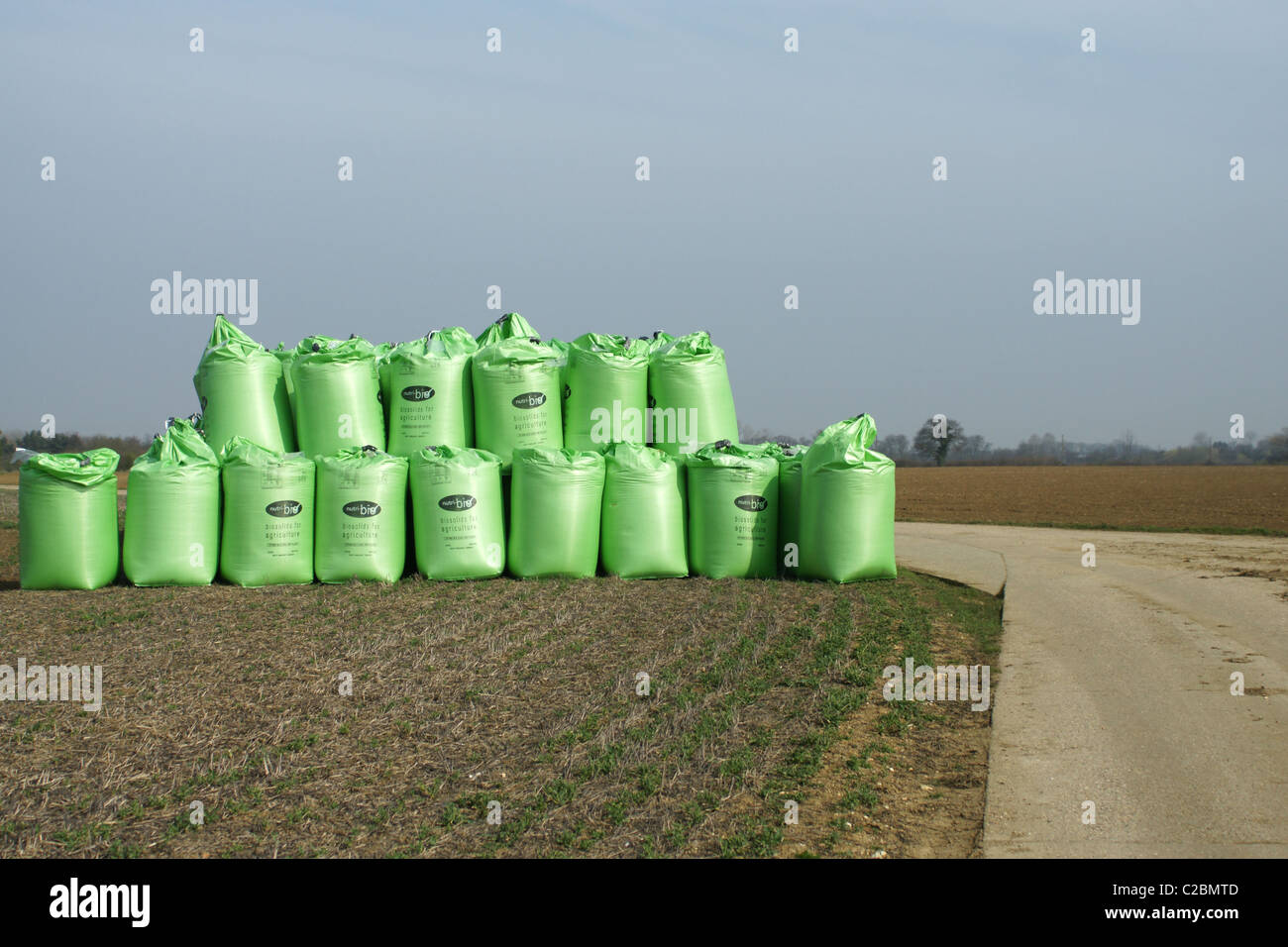 Farming with fertiliser hi-res stock photography and images - Alamy