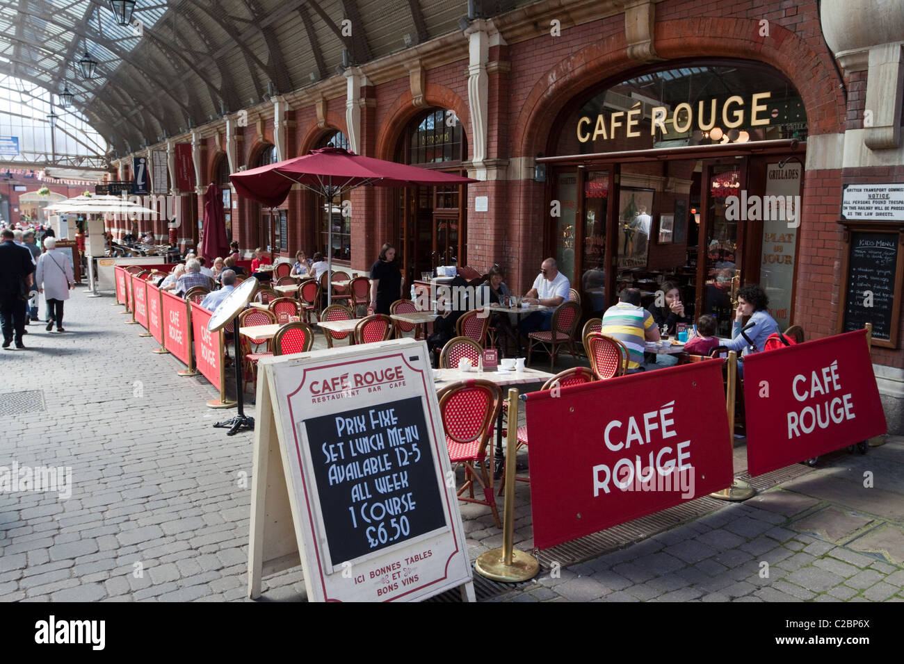 "cafe rouge" hi-res stock photography and images - Alamy