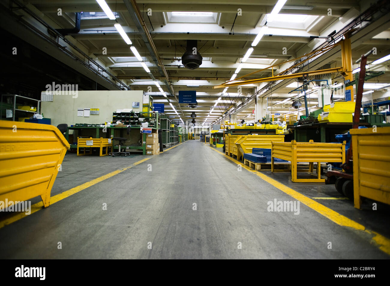 Empty factory floor lights on hi-res stock photography and images - Alamy
