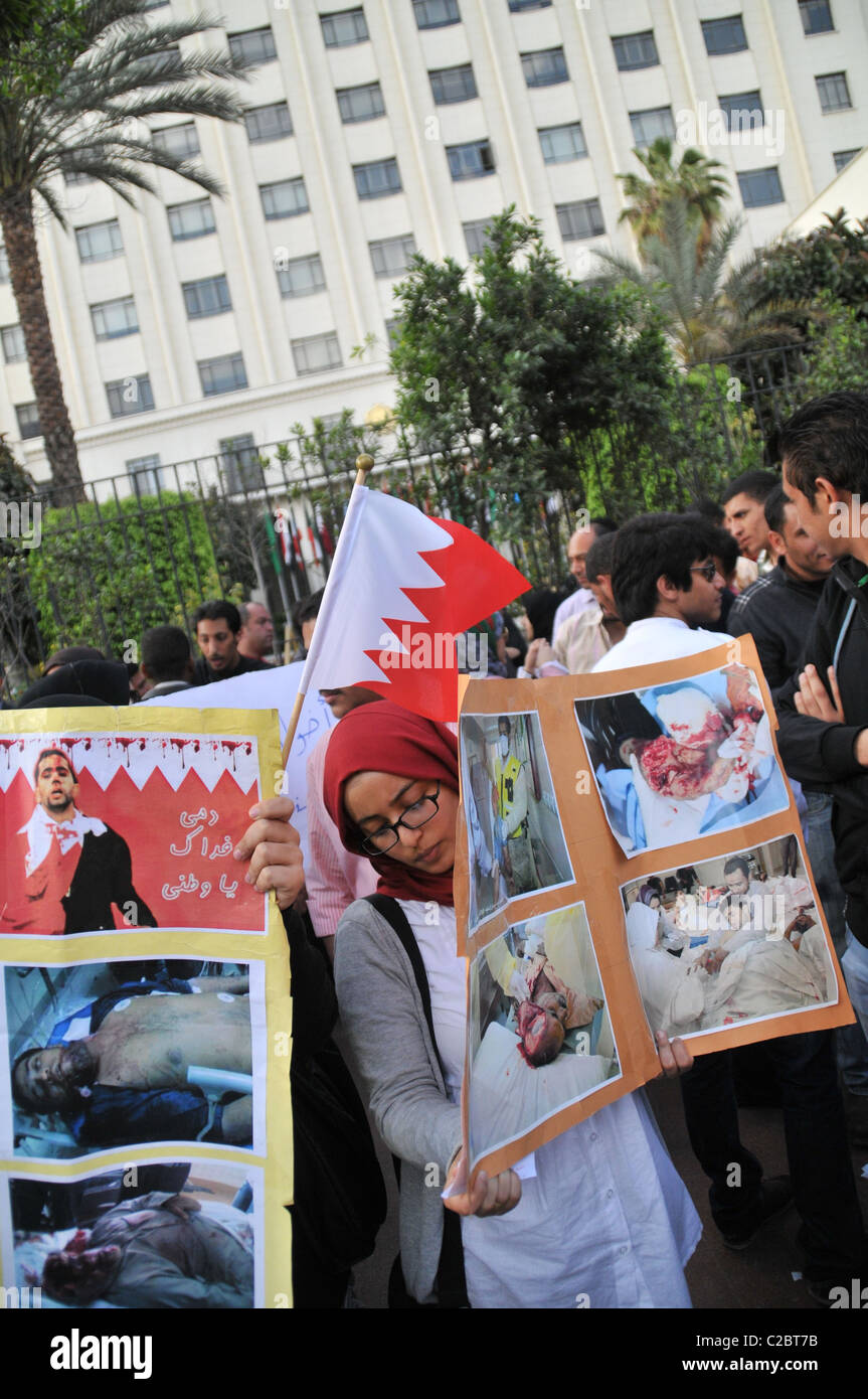 A group of protestors from Bahrain demonstrating in front of the Arab ...