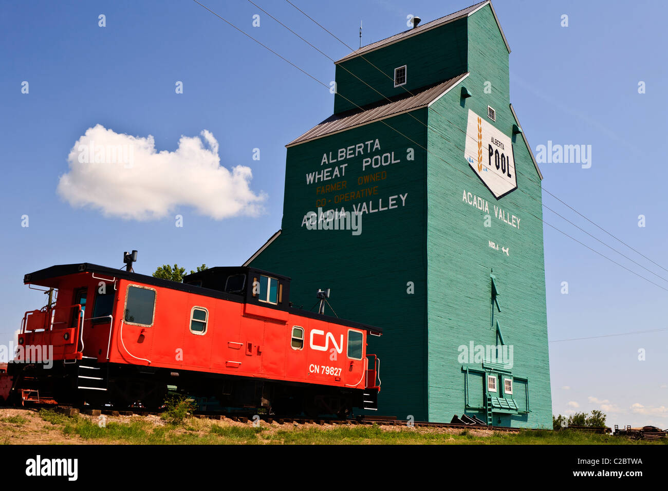 Wooden Grain elevator and railway siding of the Prairie Elevator Museum ...