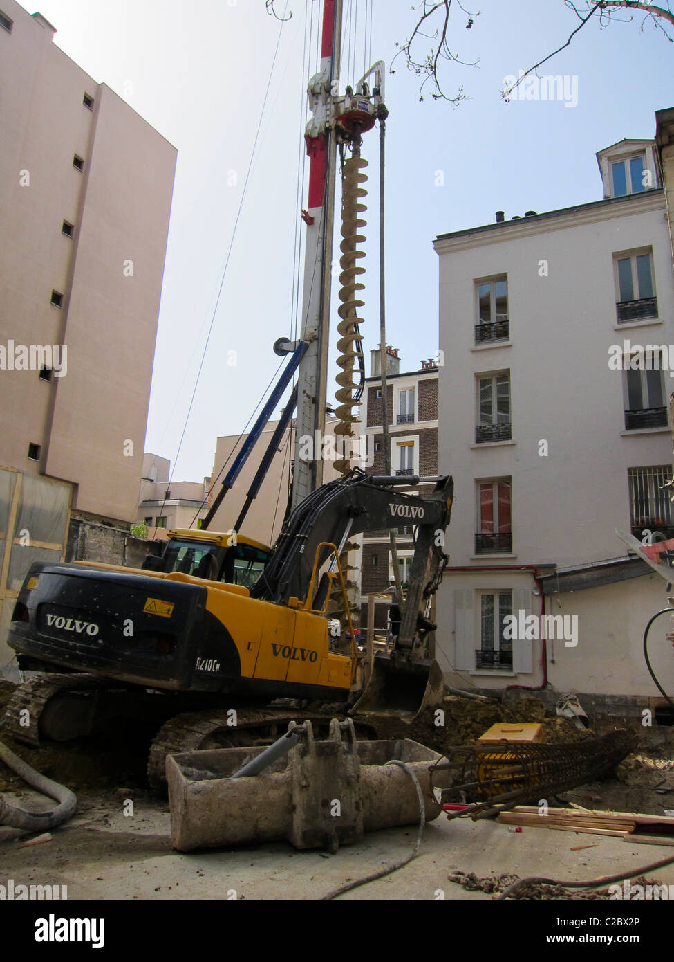 Builder paris hi-res stock photography and images - Alamy