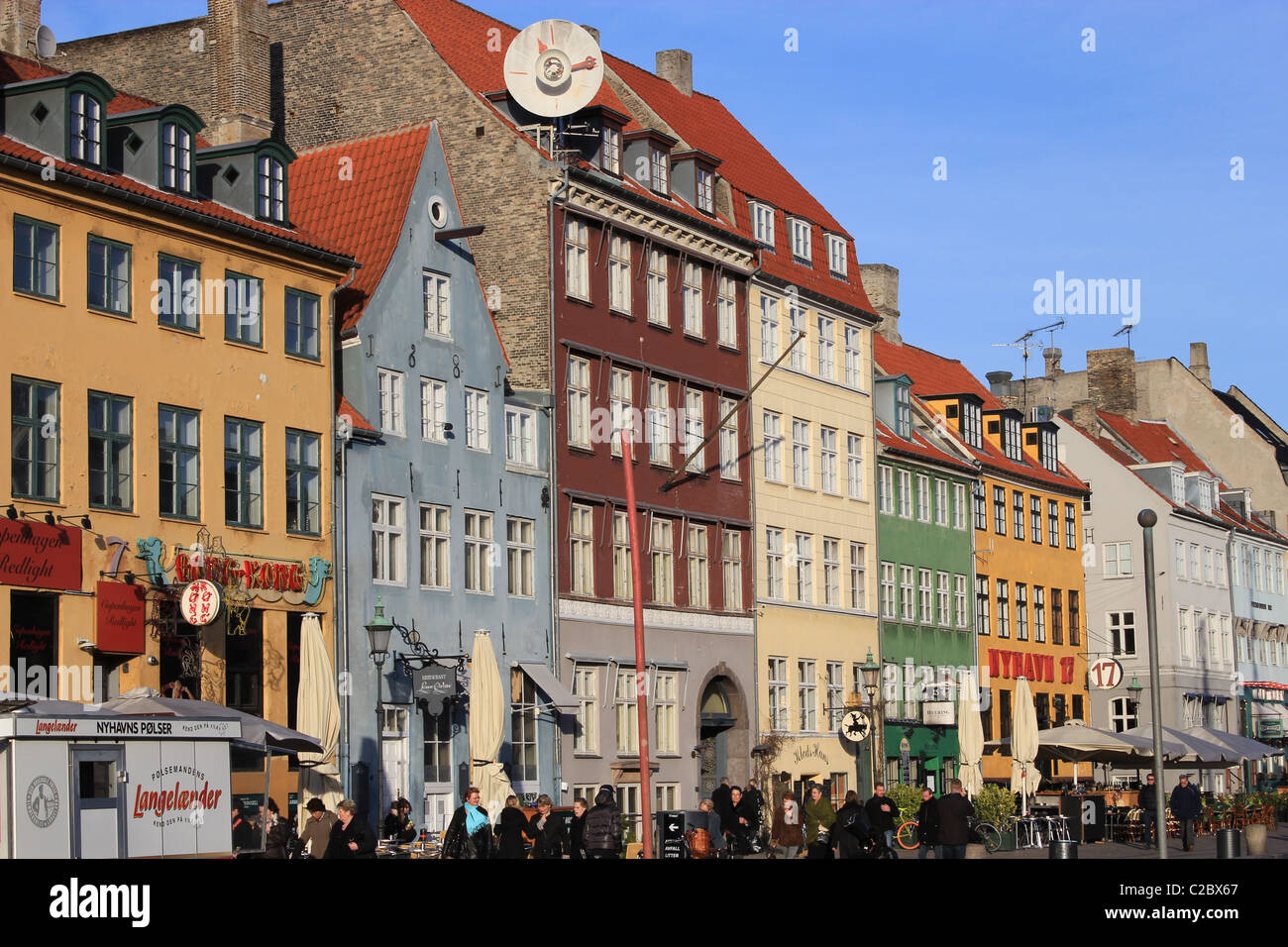 Colorful houses in Nyhavn, Copenhagen Stock Photo - Alamy