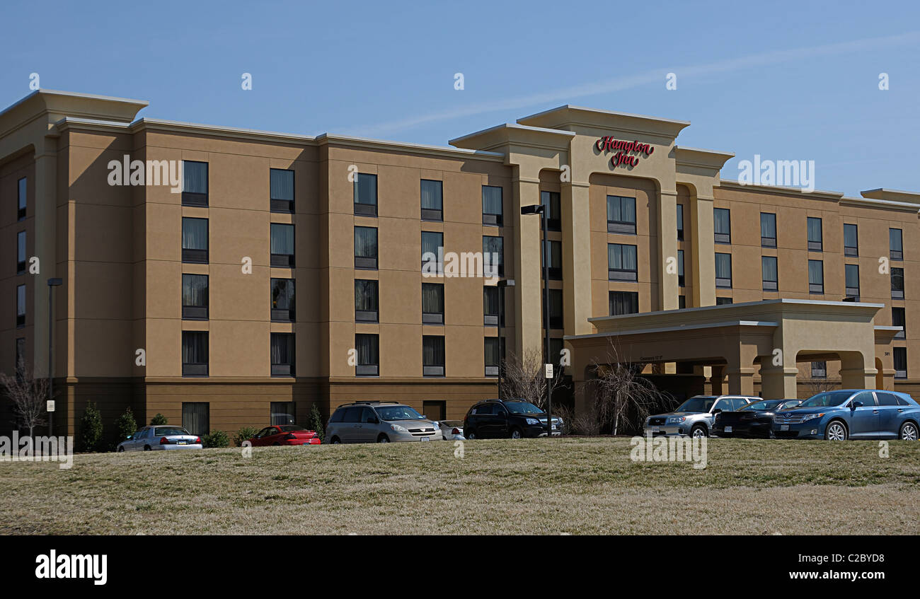 A photograph of a Hampton Inn Hotel Stock Photo - Alamy