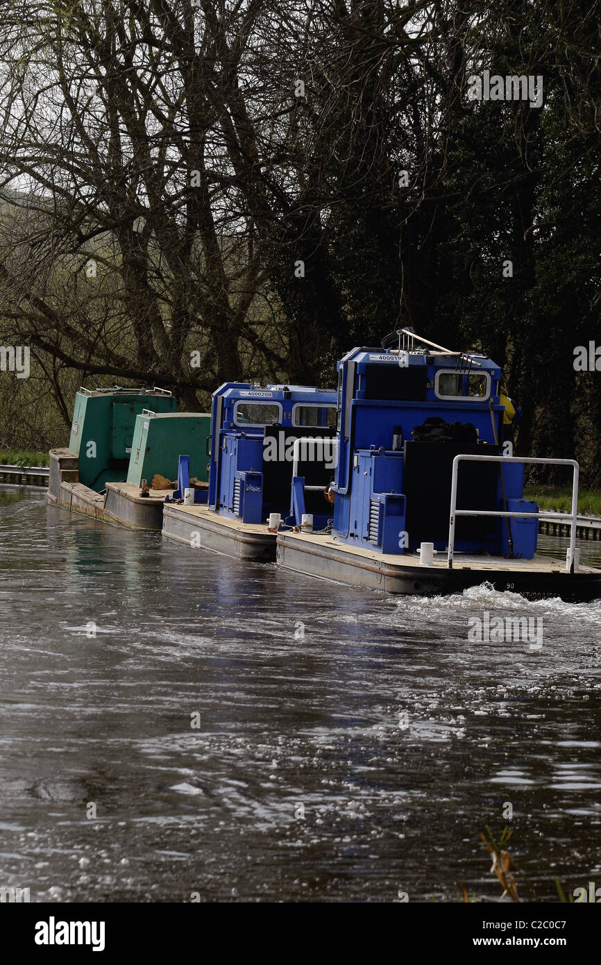 boat on chesterfield canal, Worksop, Notts, Worksop Stock Photo - Alamy