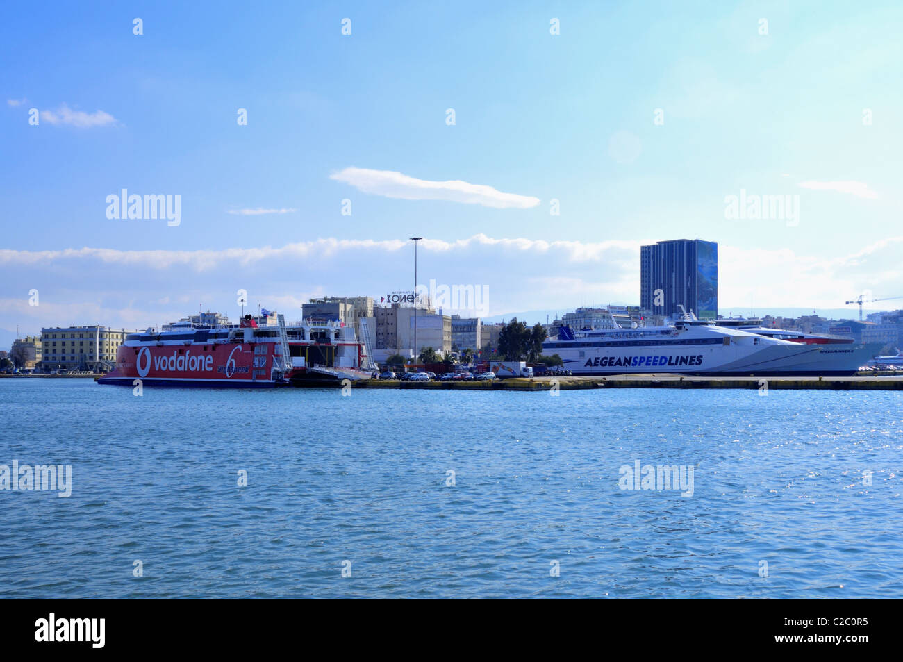 Ships piraeus hi-res stock photography and images - Alamy