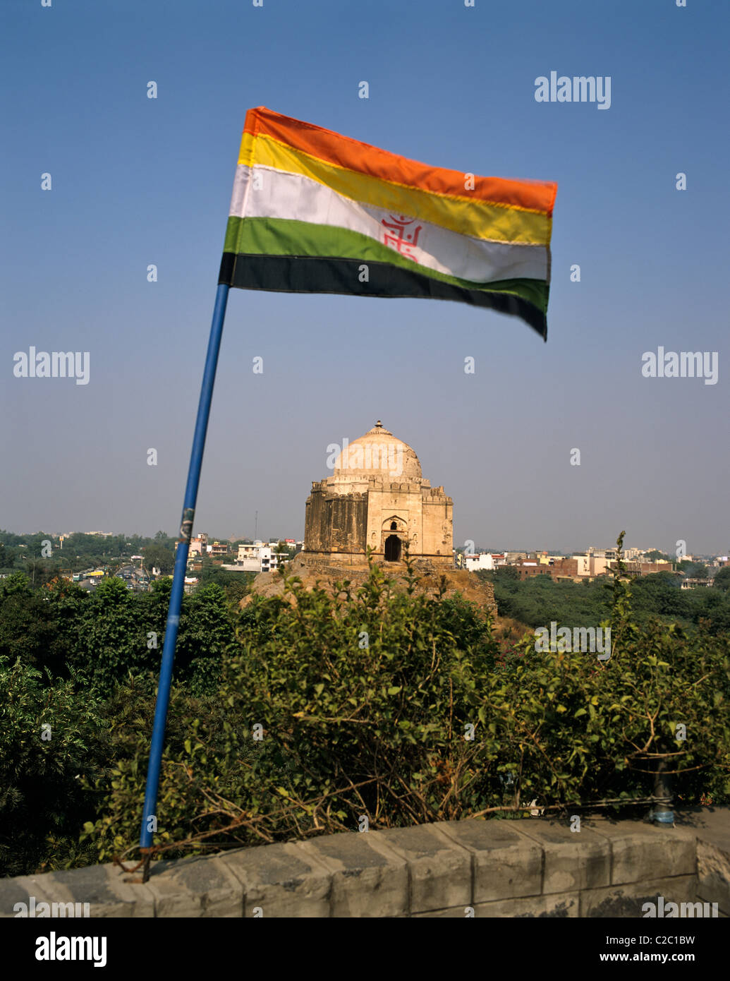 Delhi India view of historic building temple flag Stock Photo - Alamy