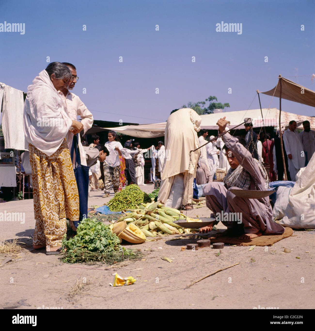 Islamabad Pakistan market Juma Bazaar food fresh vegetables Stock Photo ...