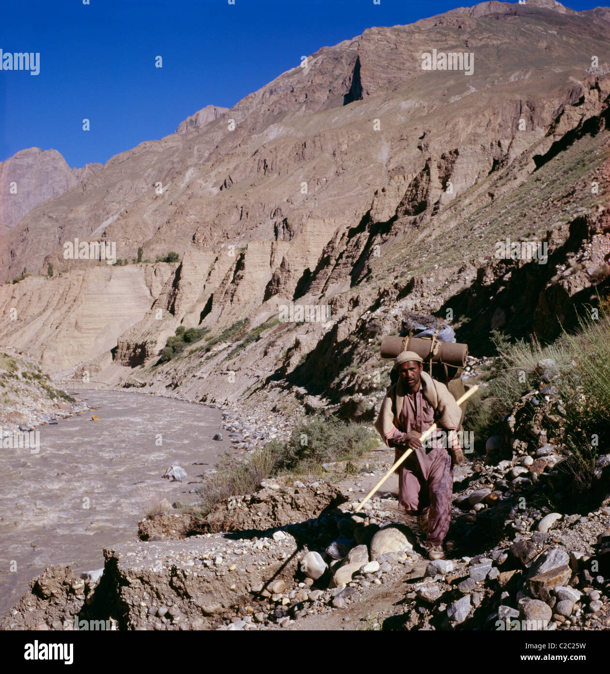 Braldu gorge hi-res stock photography and images - Alamy