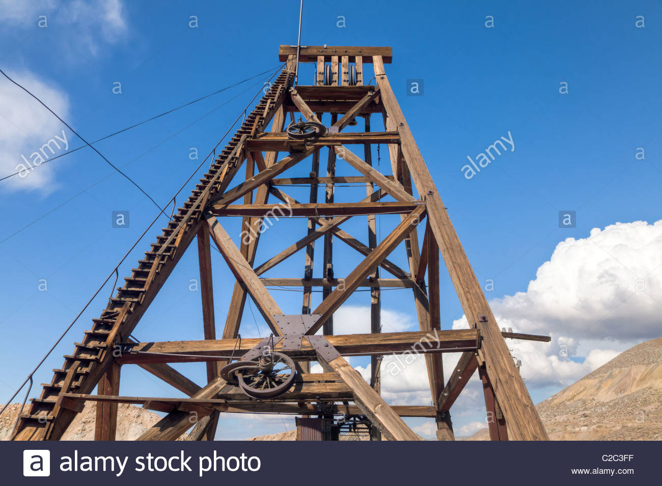 Old Wooden Mine Headframe In Stock Photos & Old Wooden Mine Headframe ...