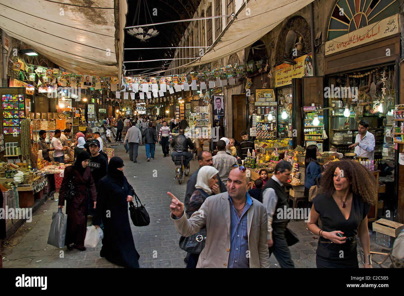 Damascus Syria Bazaar Souk Souq market shop Stock Photo - Alamy
