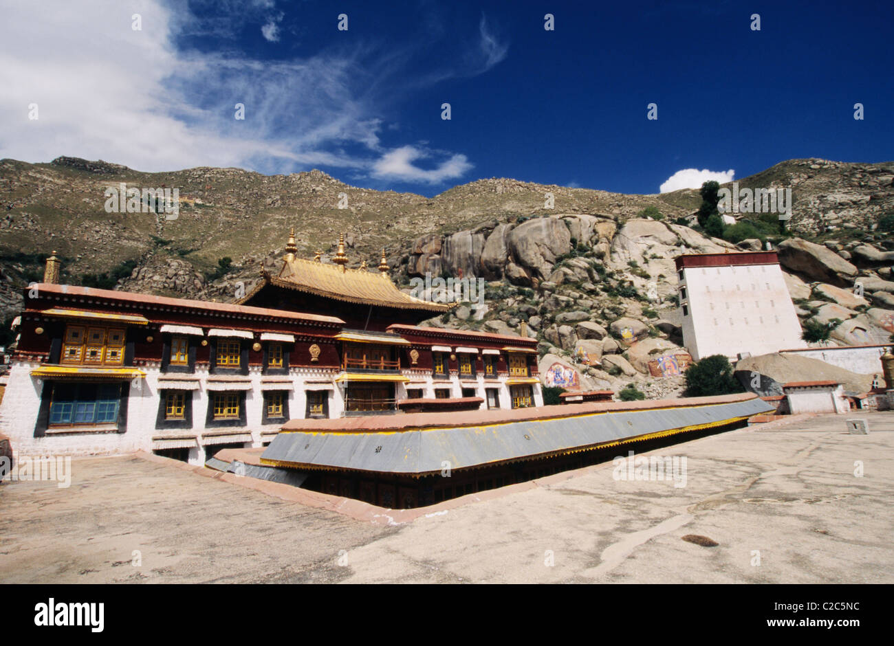 Sera temple hi-res stock photography and images - Alamy