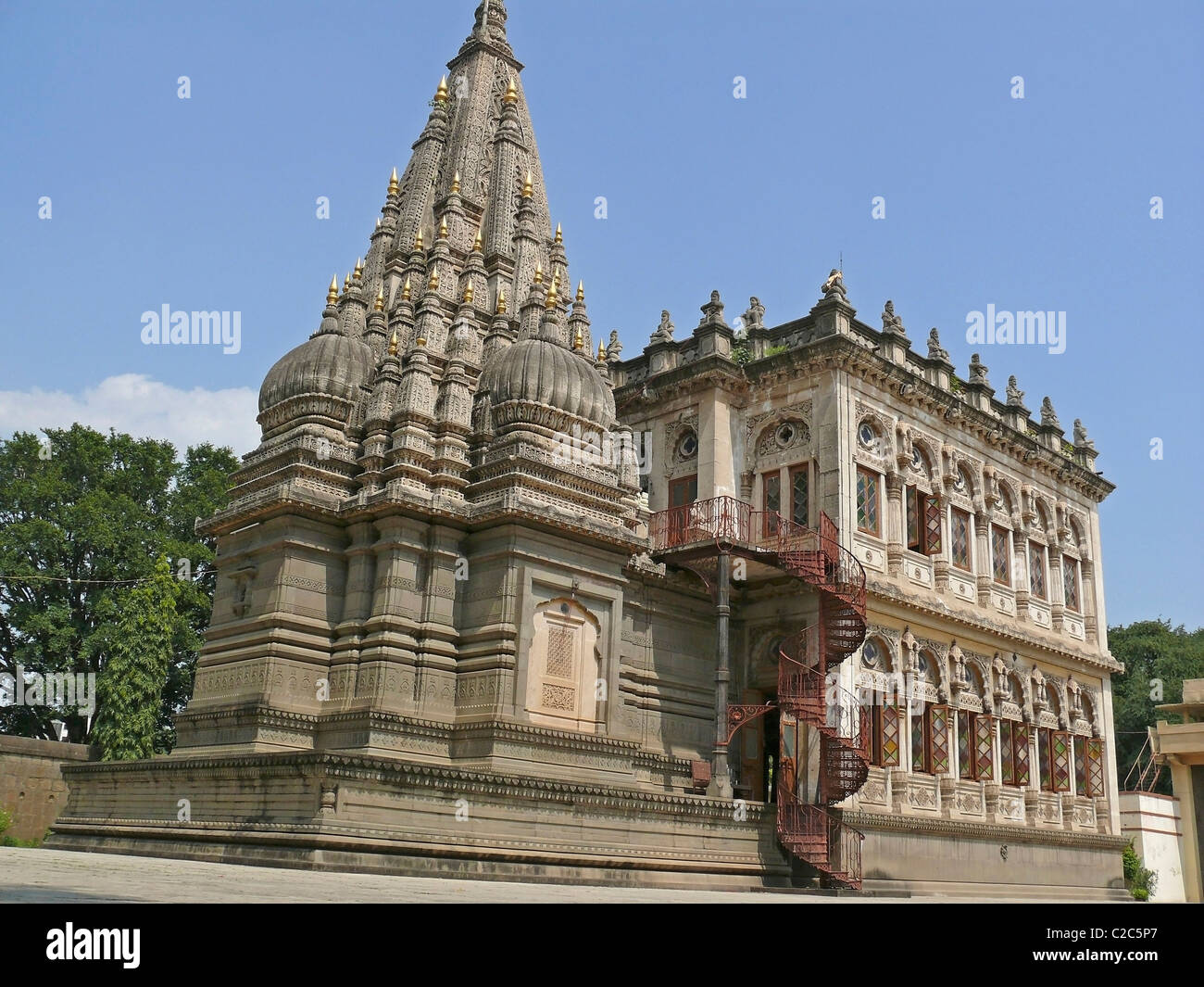 Chatri hi-res stock photography and images - Alamy