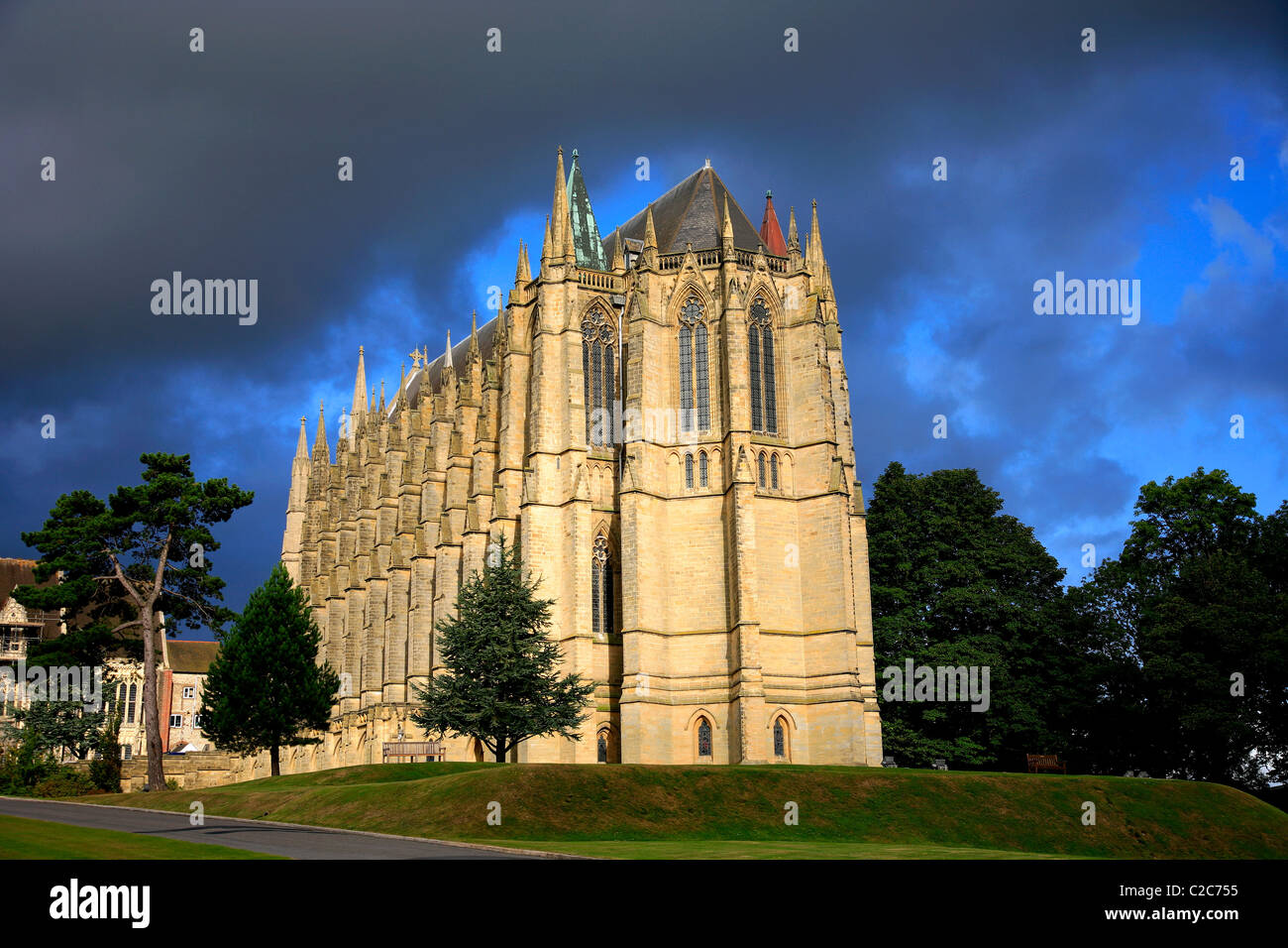 Lancing sussex village hi-res stock photography and images - Alamy