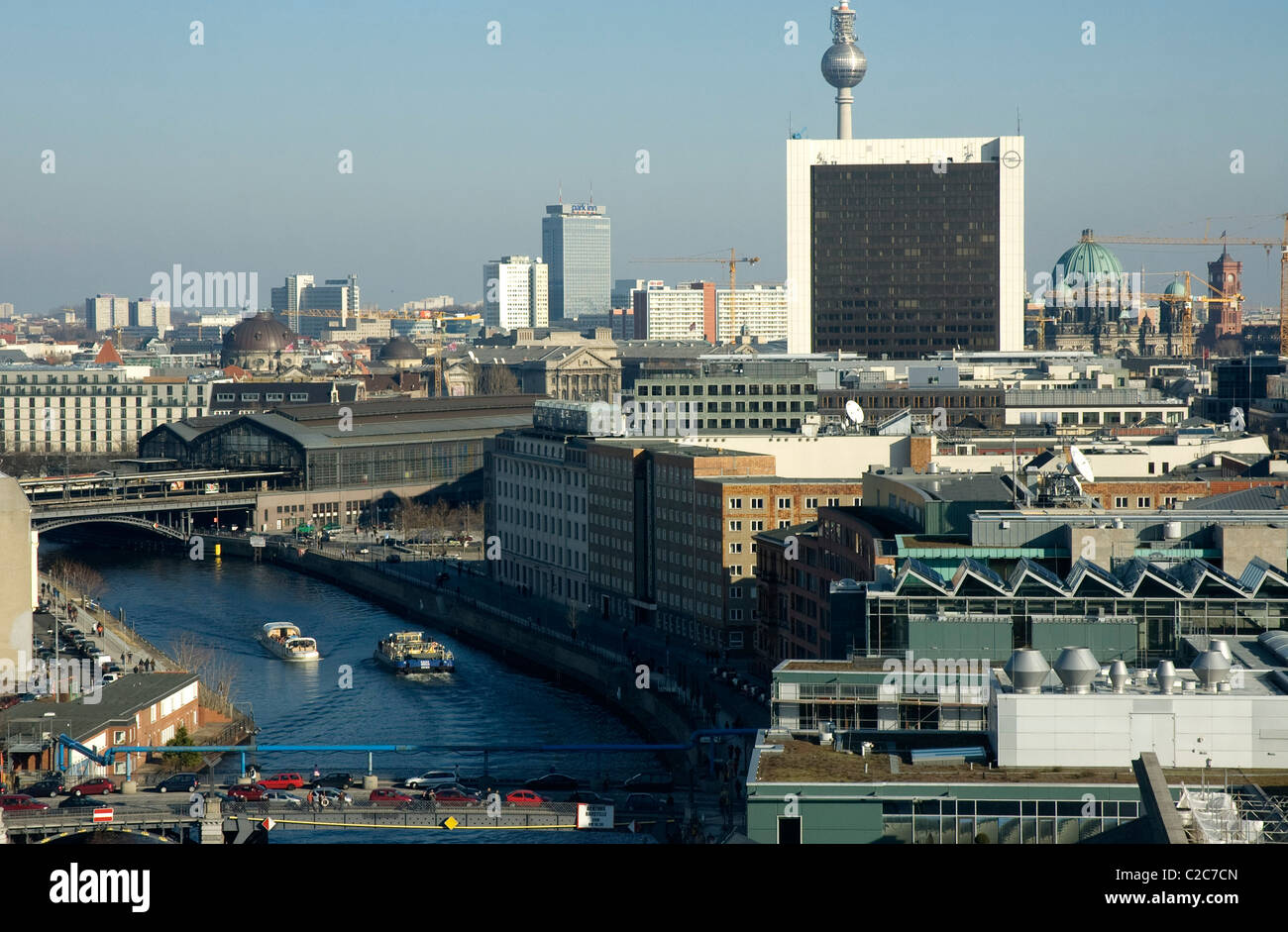 Berlin history tours hi-res stock photography and images - Alamy