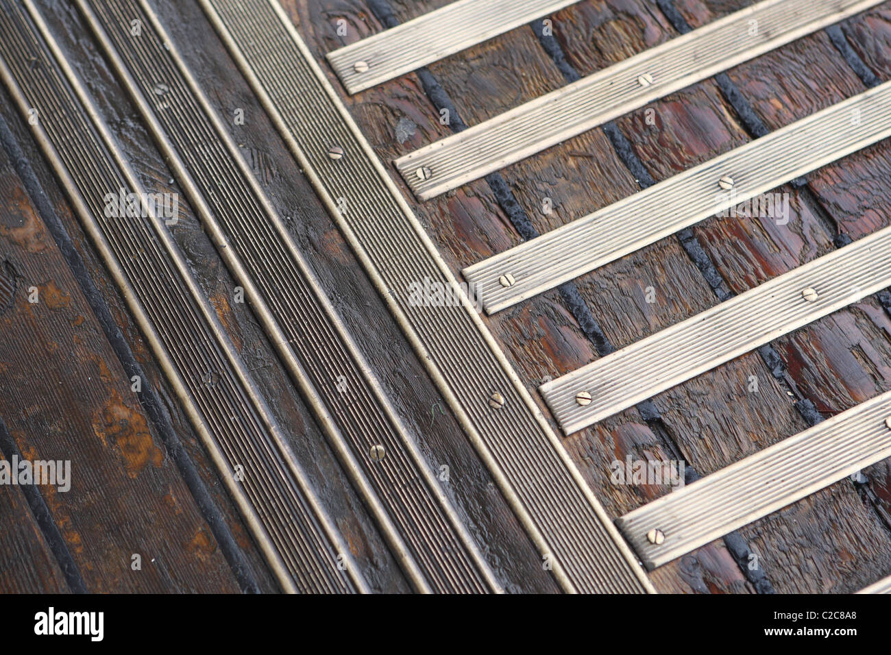 Ship slip hi-res stock photography and images - Alamy