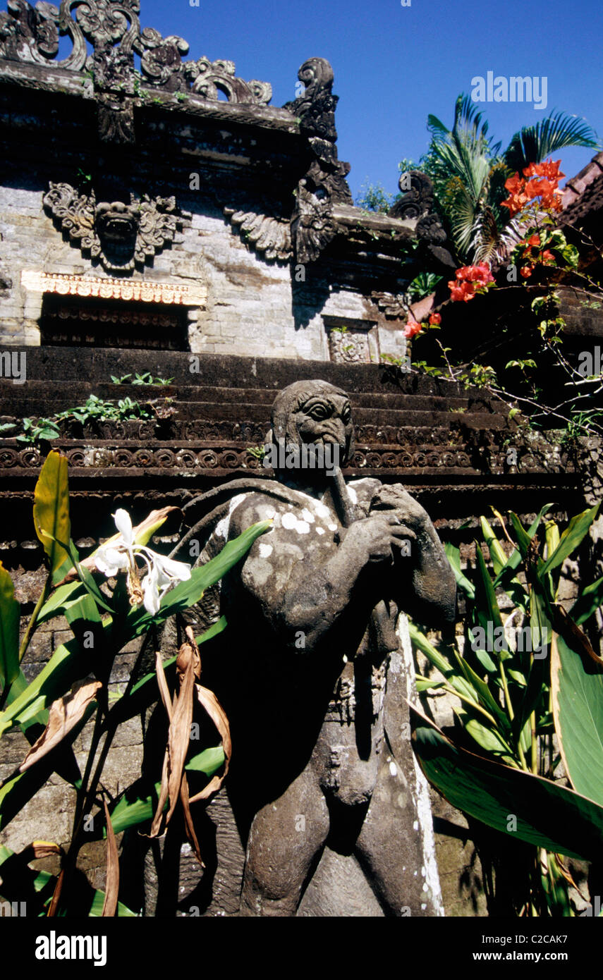Statue, Ubud Palace, Ubud, Gianyar Regency , Bali, Indonesia, Asia ...