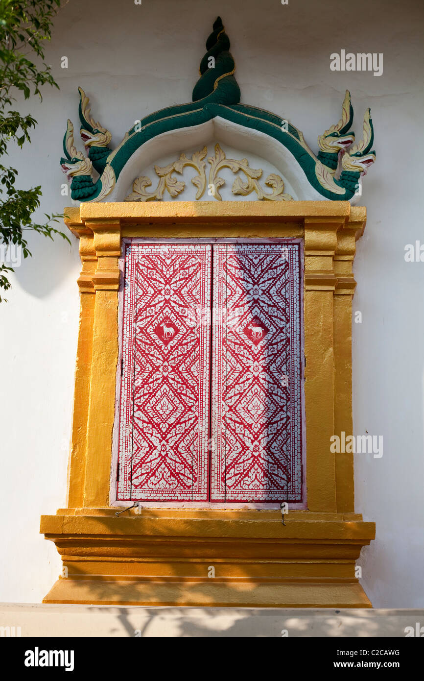 Traditional style window hi-res stock photography and images - Alamy