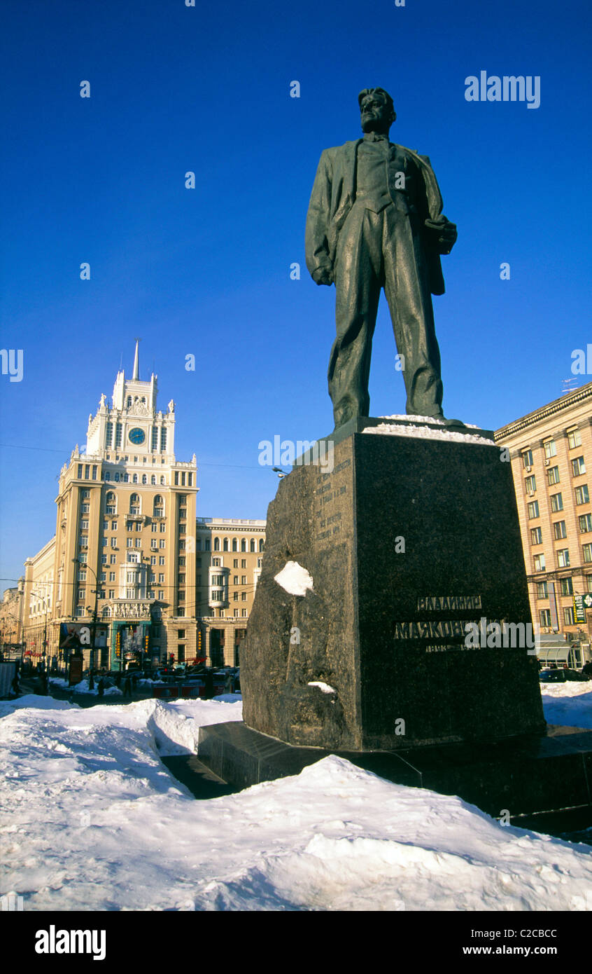 Statue of Soviet poet Vladimir Mayakovsky, Triumph Square, Tverskaya ...