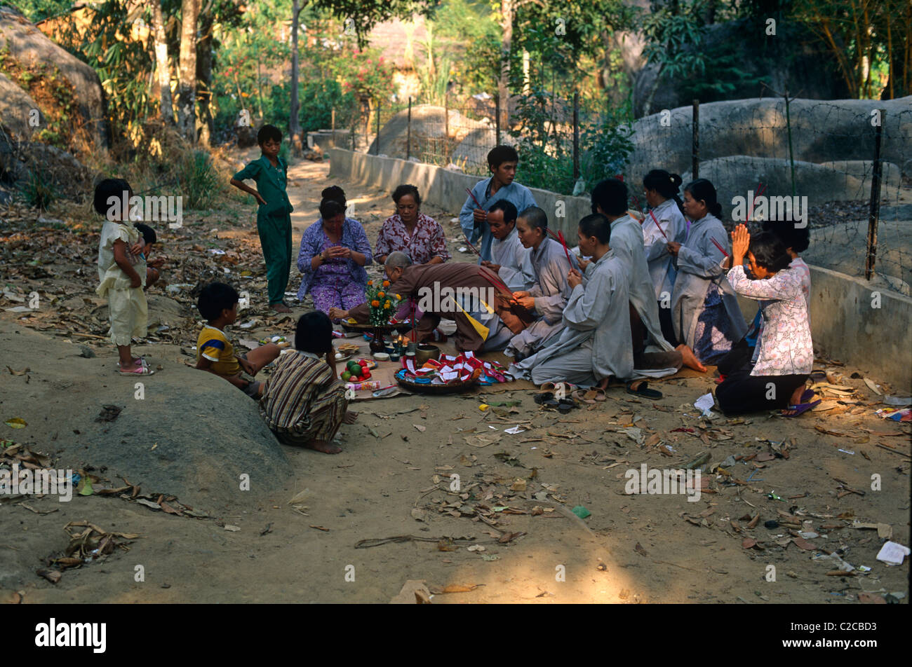 People blessing food, Da Lat, Central Highlands, Vietnam, Asia Stock ...