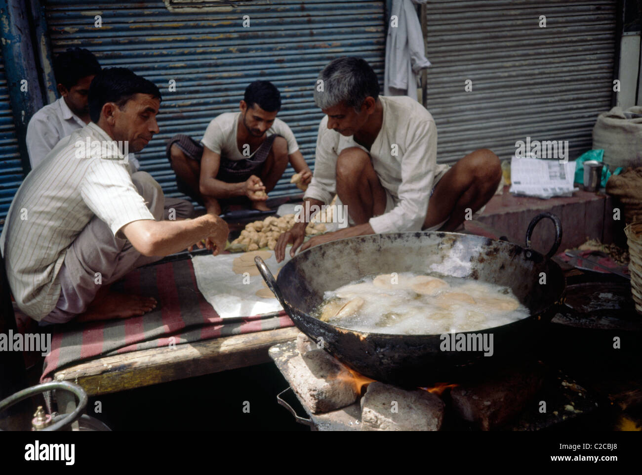 Chapati makers hi-res stock photography and images - Alamy