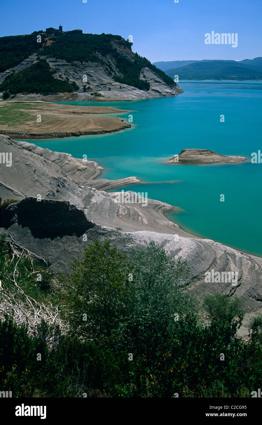 Spain aragon lake yesa hi-res stock photography and images - Alamy