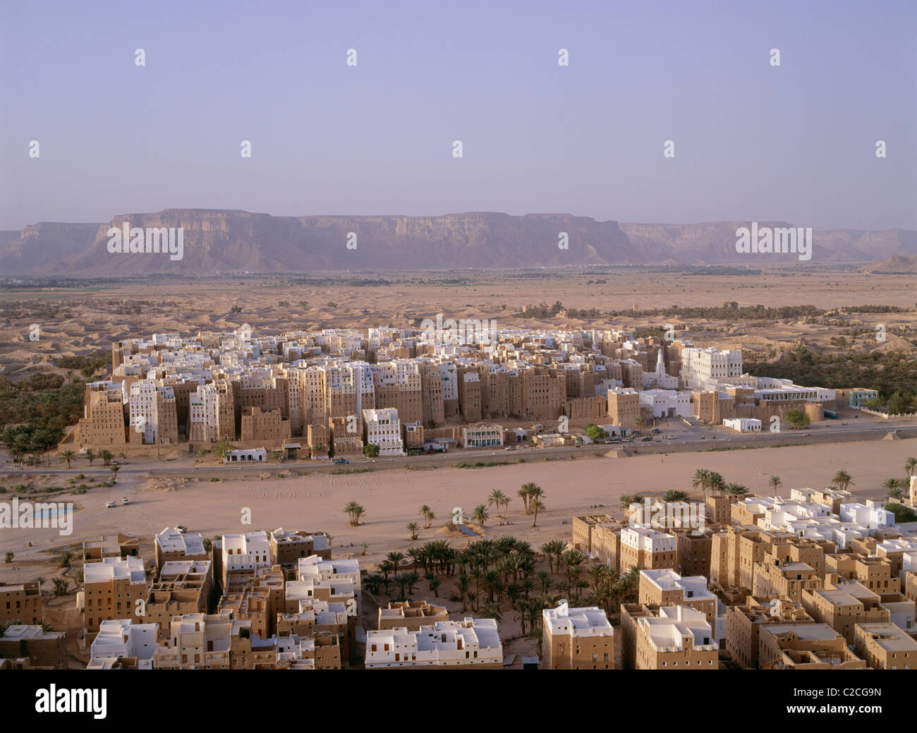 Shibam yemen unesco hi-res stock photography and images - Alamy